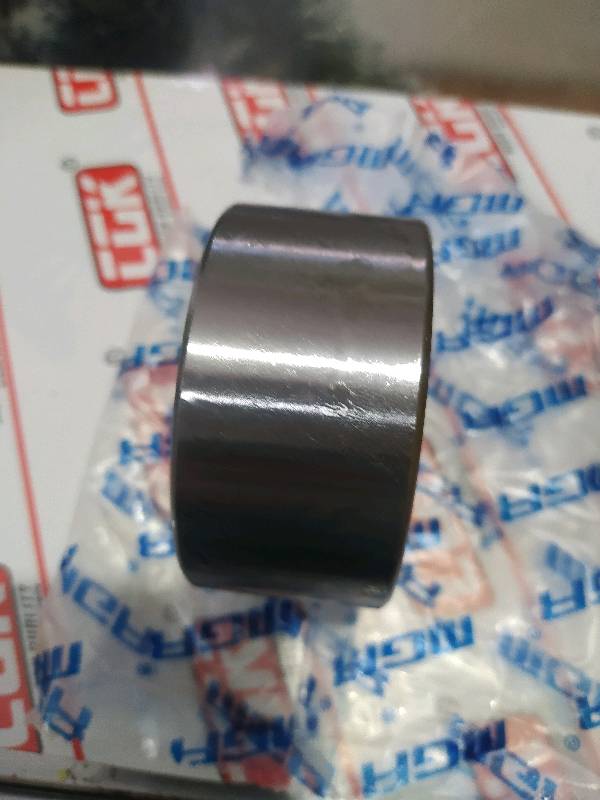 Rodamiento delanteros Signo 1.3 en Maracay