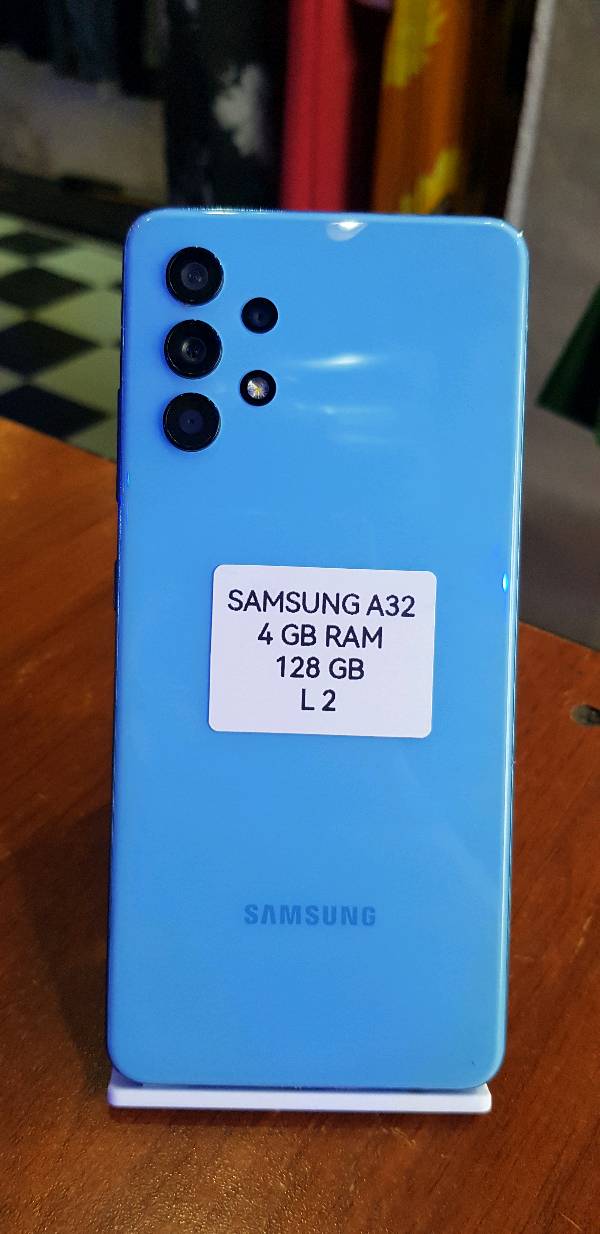 SAMSUNG A32 CELESTE en Ambato