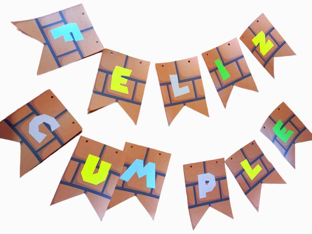 Banderines feliz cumple personajes personalizados en Corrientes
