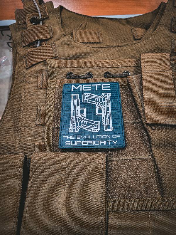 Parches con velcro en Santa Cruz del Quiche