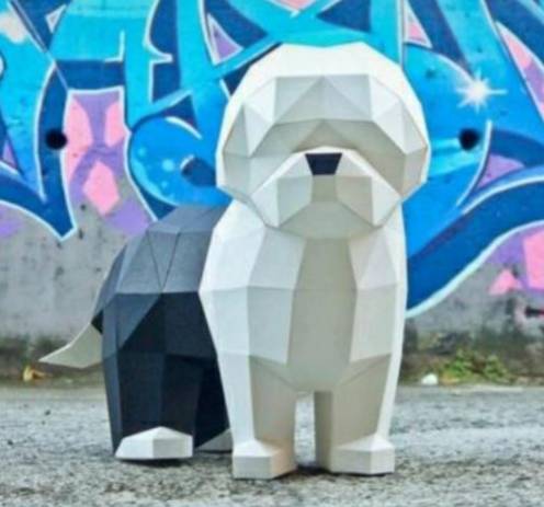 Perro ovejero de papercraft en Tacna