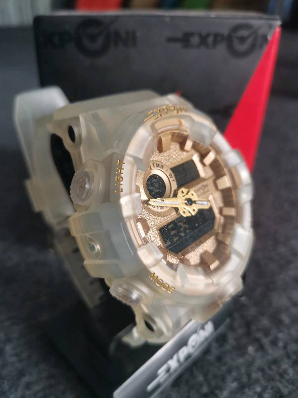 Reloj exponí caballero en Chalatenango