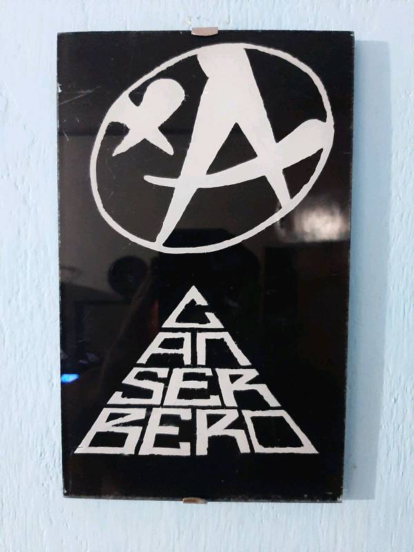 Logo de Canserbero y Acru en Córdoba