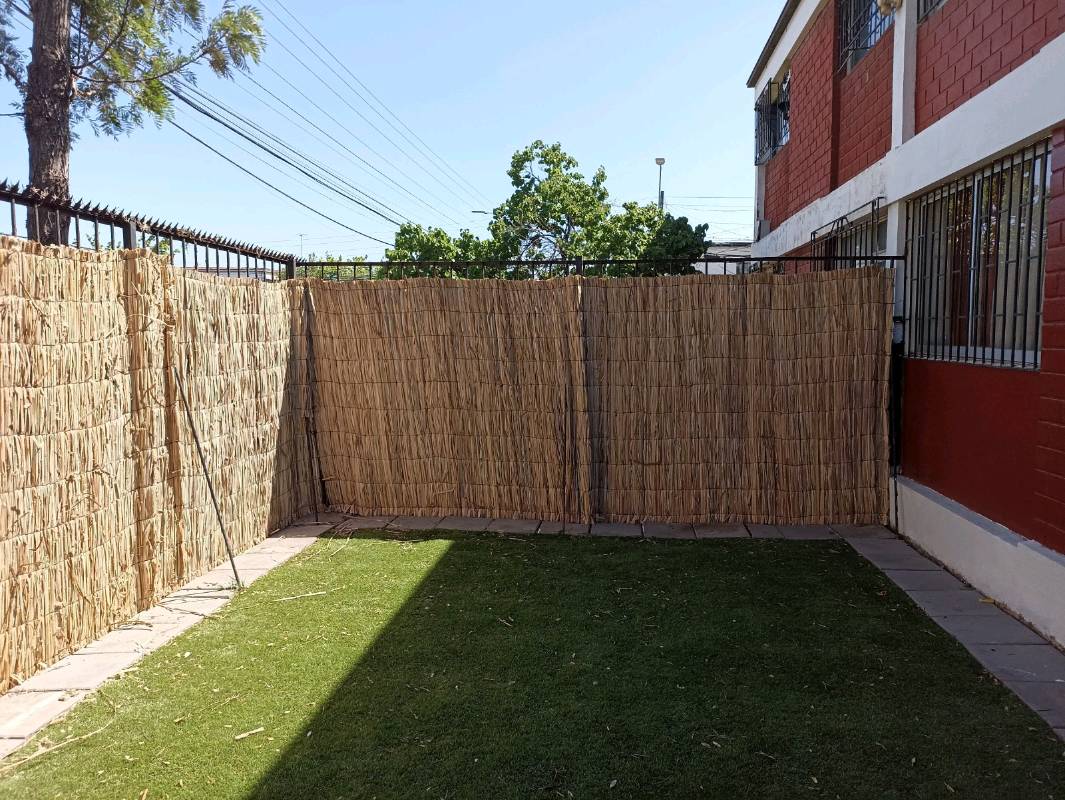 Totora Rustica Tradicional en Santiago de Chile