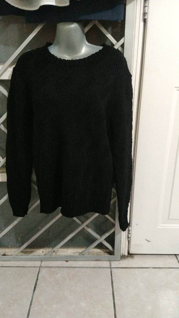 Suéter negro en Torreon