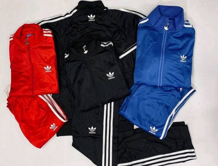 Conjuntos ADIDAS en tela vioto en Medellin