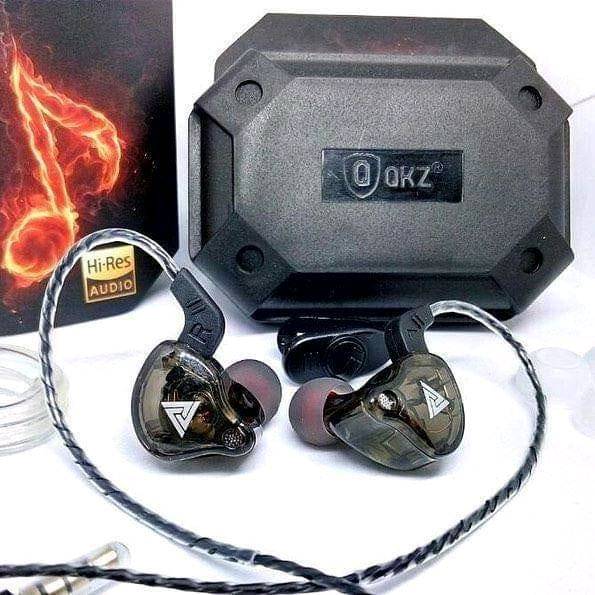 IN EARS ORIGINALES en Santa Ana