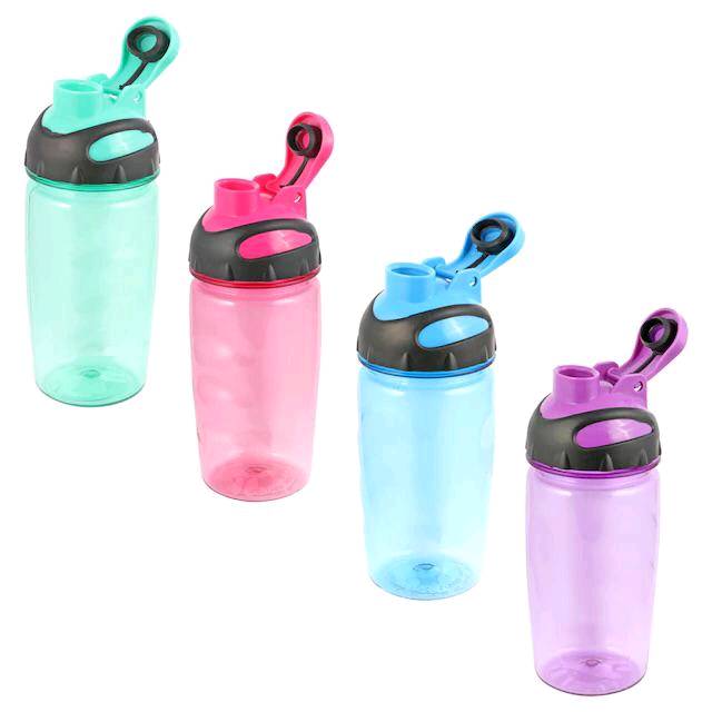 Botes plásticos para agua en San Pedro Sula