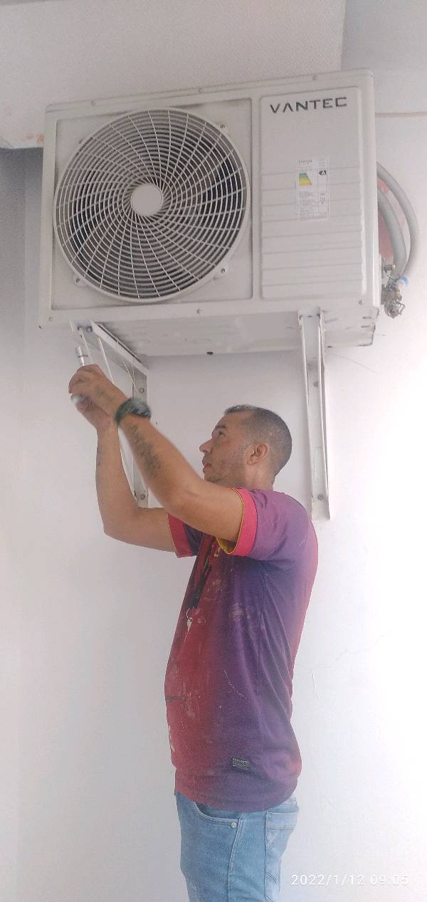 Mantenimiento de cocinas y aires acondicionados en Guayaquil