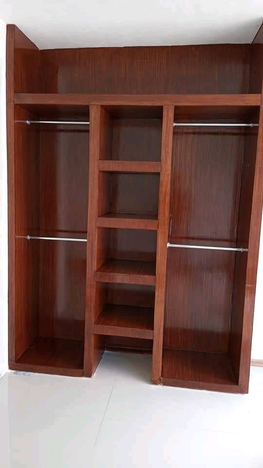 Closet de tablaroca pintado color madera en Navojoa