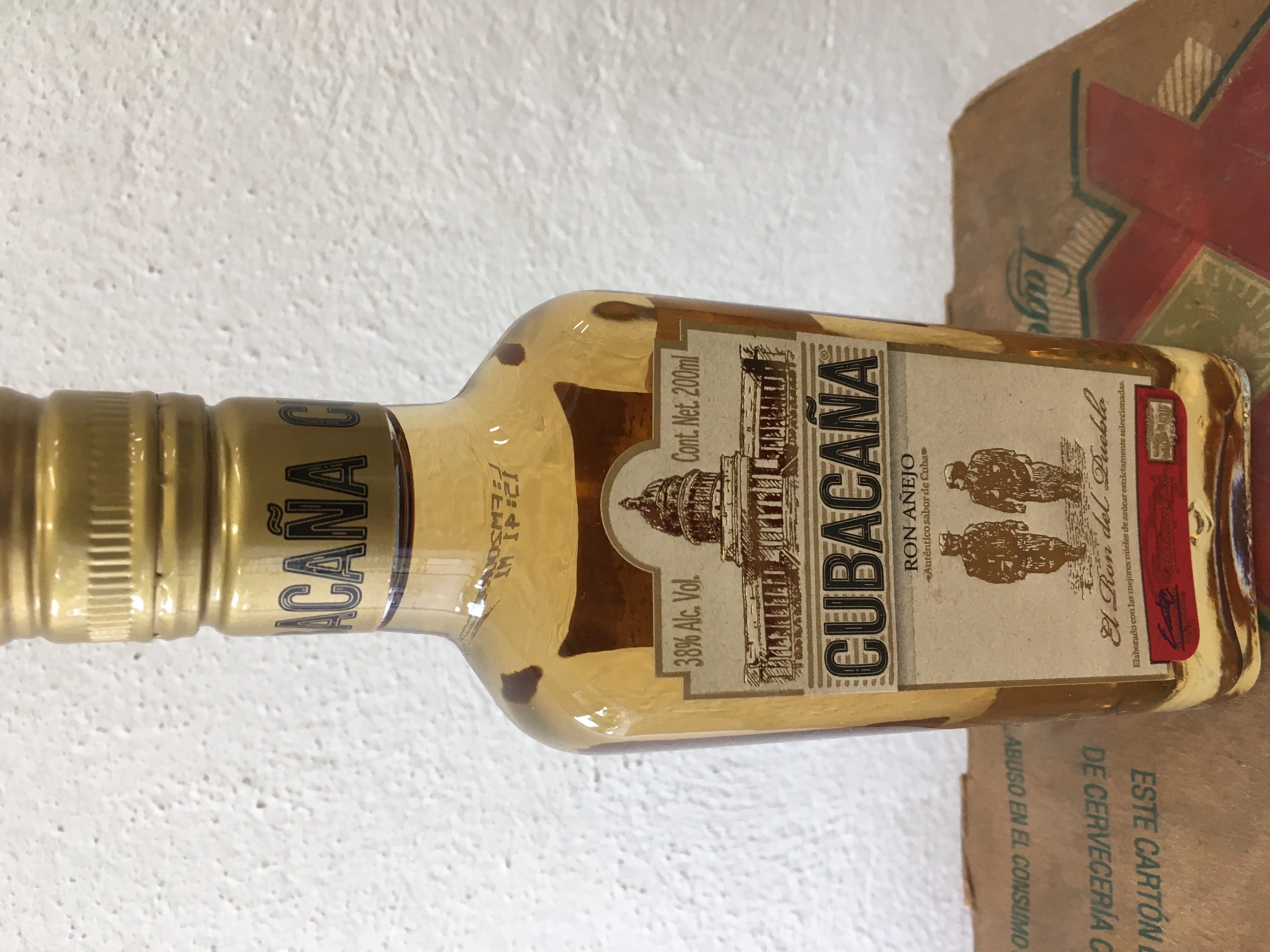 Cubacaña ron añejo botella de 200 ml en Mexico City