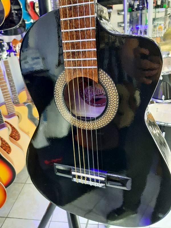 GUITARRA ACUSTICA CON CORTE GITANA DE PARACHO MEXICO en Quetzaltenango