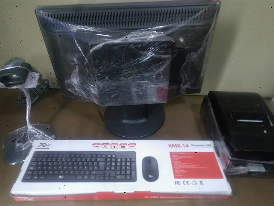 Sistema post monitor cpu pequeña en medellin