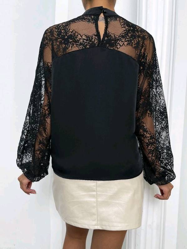 Contrast Lace Keyhole Back Top en Baltimore