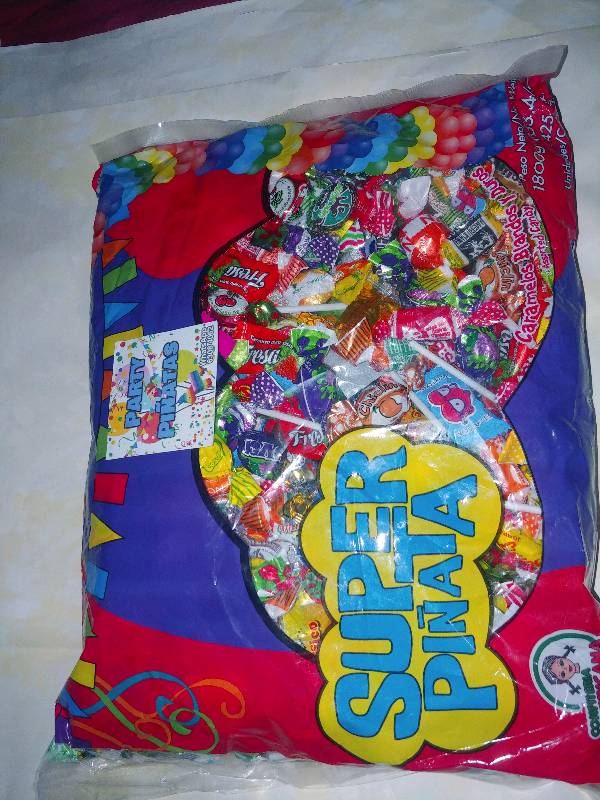 Dulces súper Piñata en San Salvador
