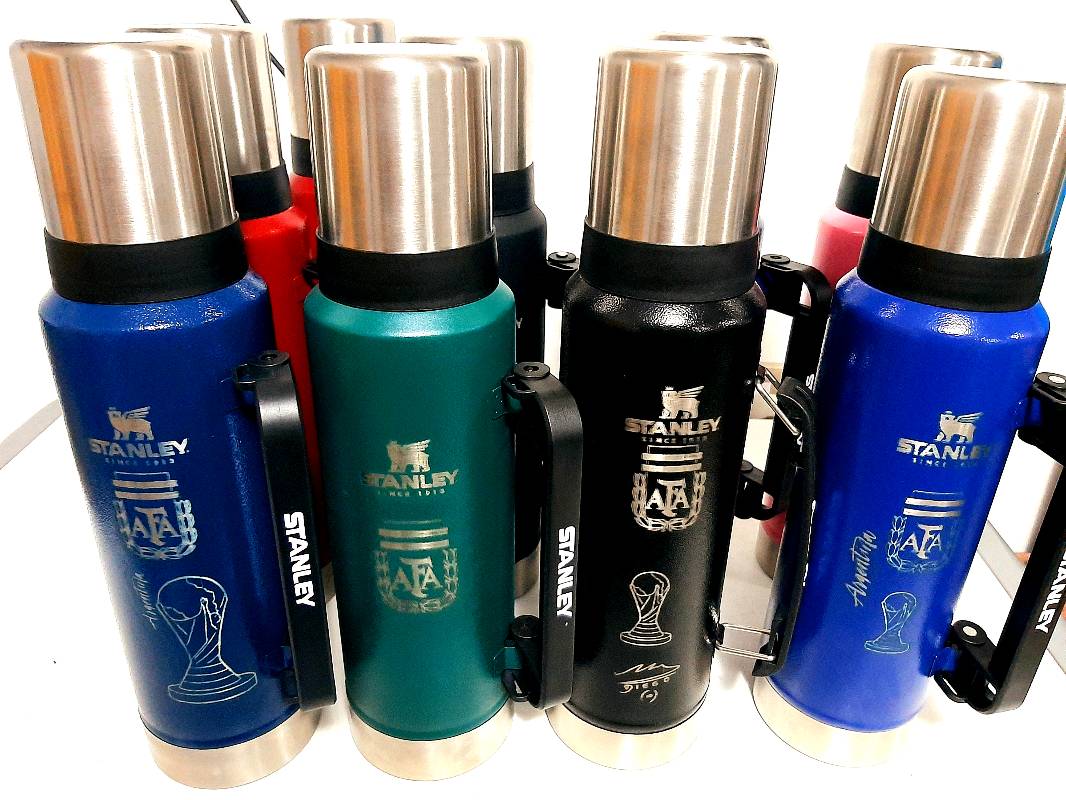 Termos selección argentina y clubes de futbol en Quilmes