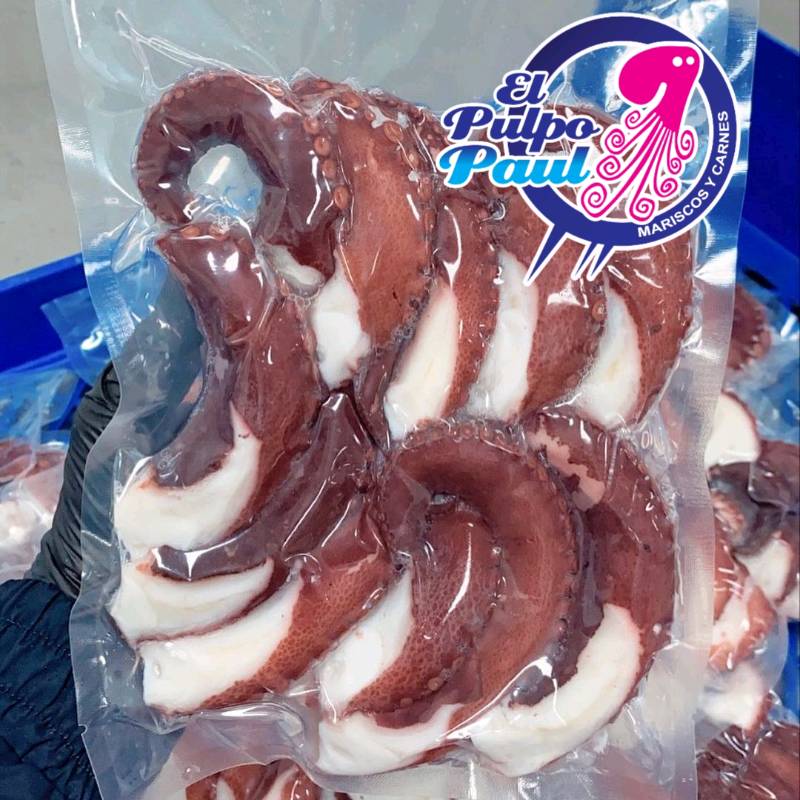 Tentáculos de pulpo precocido en Salinas