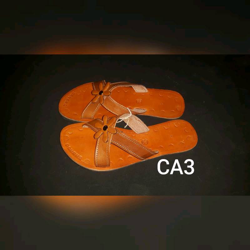 Cutarra abierta dama en Panamá