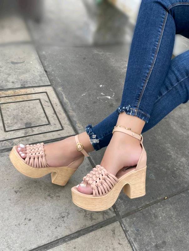 Sandalias para damas en Callao