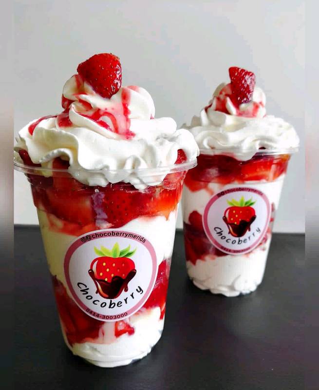 Vaso De Fresas Con Crema