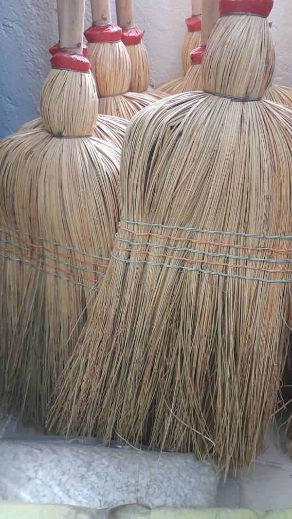 Escoba bodeguera en Mendoza