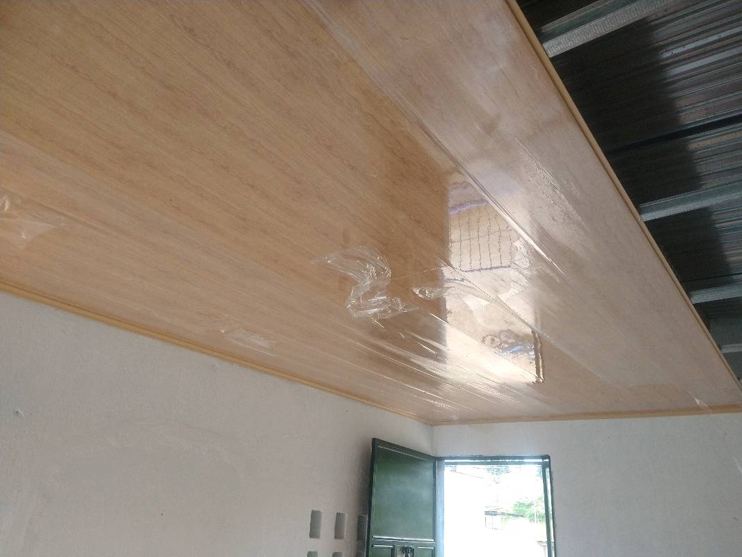 Cielo falso de PVC estilo madera en Guatemala City