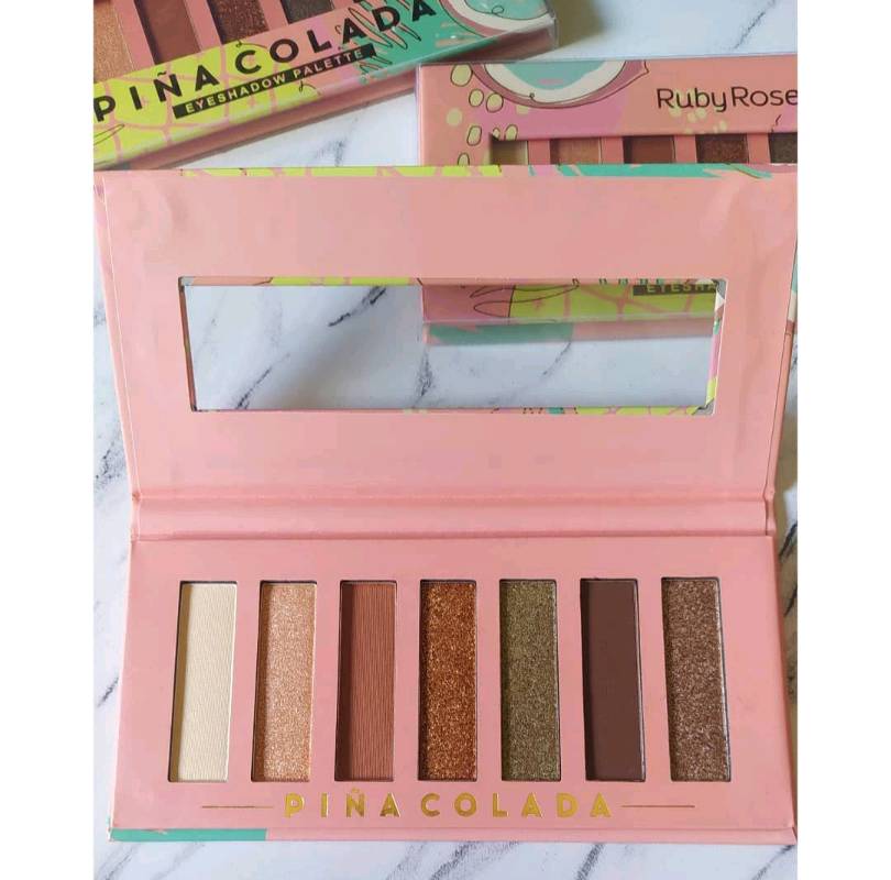 Sombras piña colada Ruby Rose en Montevideo