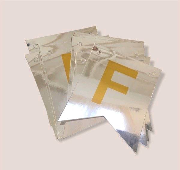 Banderin feliz cumpleaños plateado en Ciudad de Santa Fe