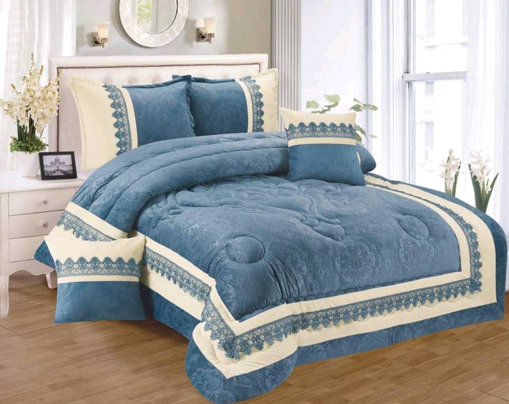 HERMOSOS CUBRELECHOS OVEJEROS Y PIEL DE DURAZNO CON ENCAJE en Bogota