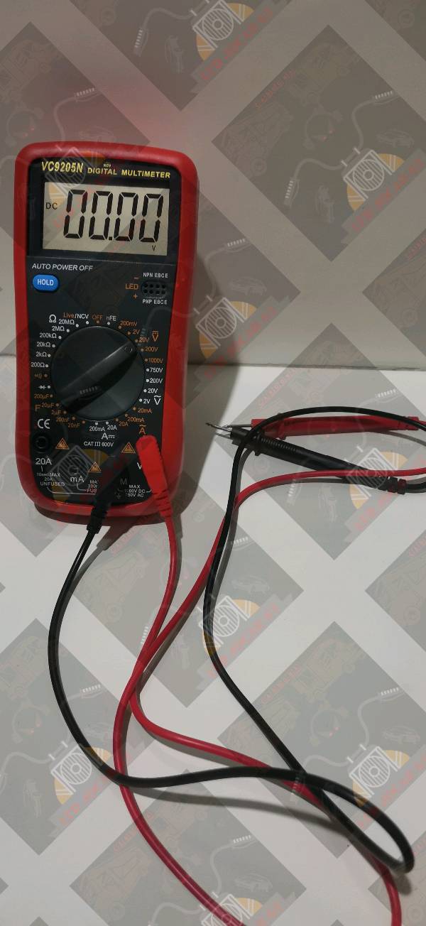 Multimetro digital grande en Guatemala City