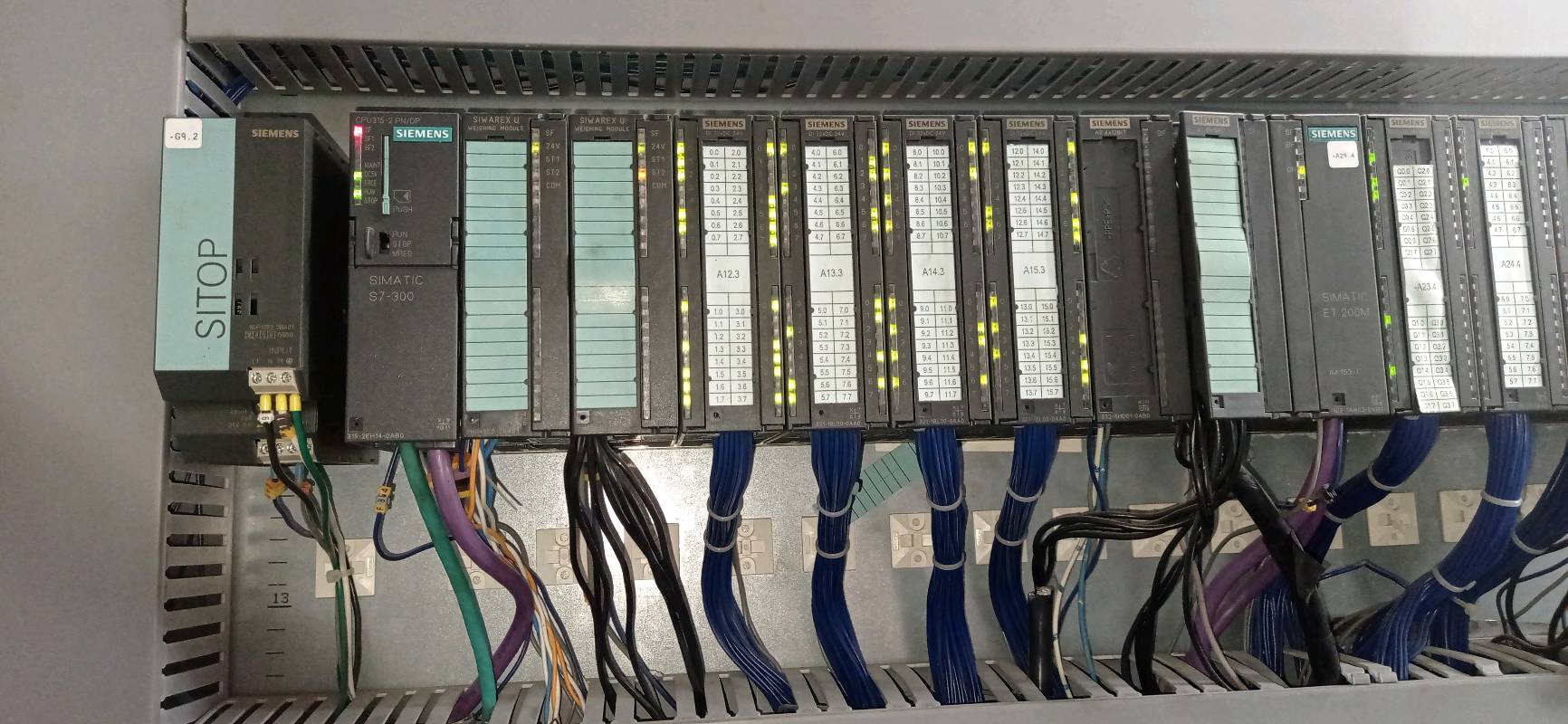 Instalación de Circuito Lógico Programable (PLC) en Barquesimeto