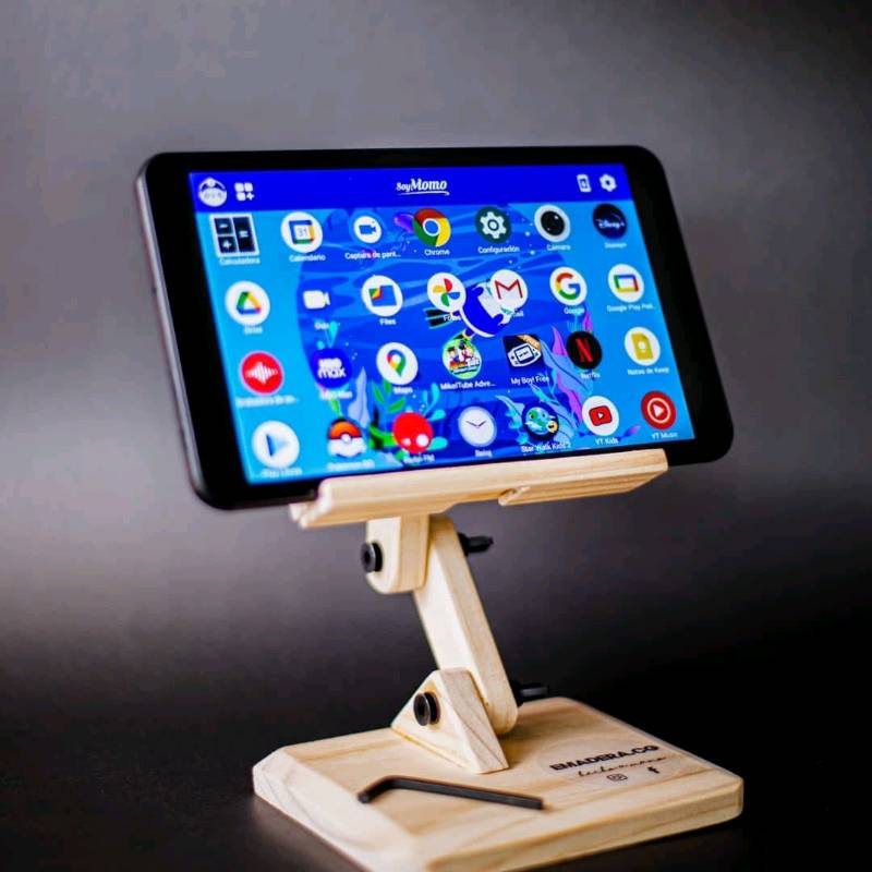 Soportes para celulares y tablets hechos en madera. en San Martin