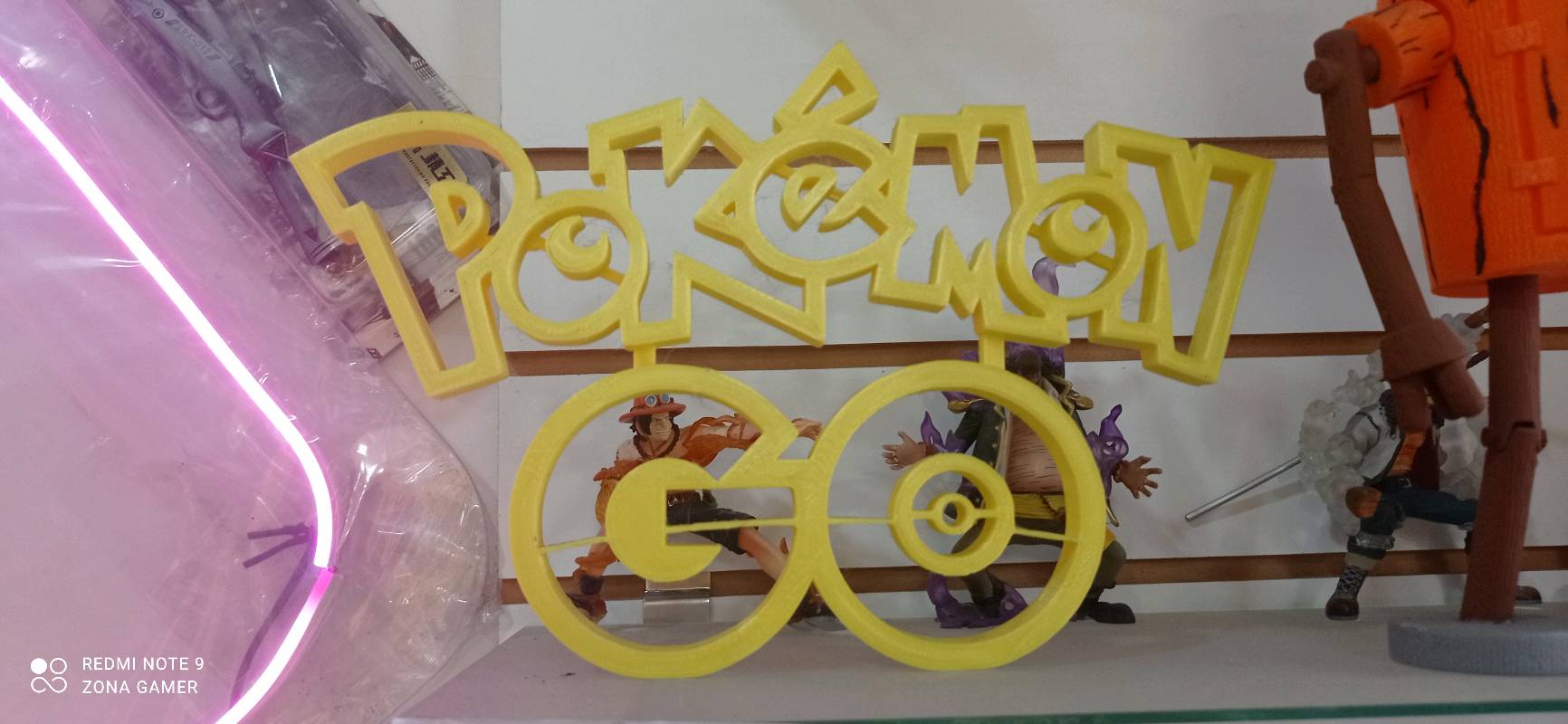 Letrero pokemon en Quito