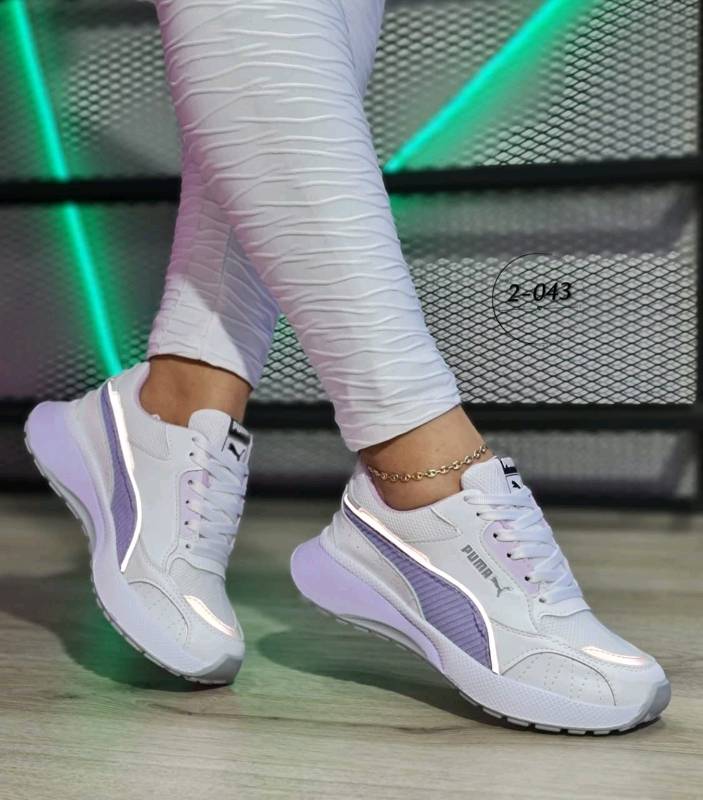 Puma de dama en Panamá