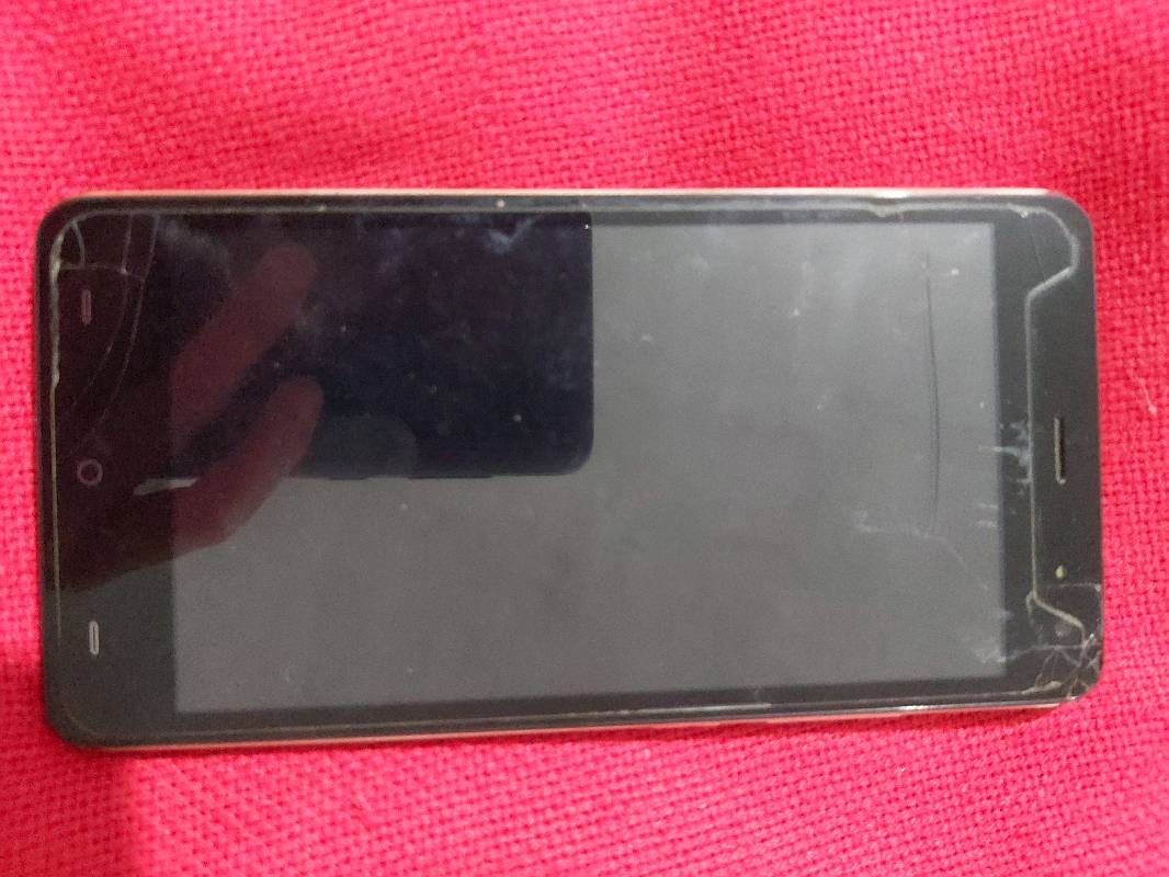 Celular eks x en Huancayo