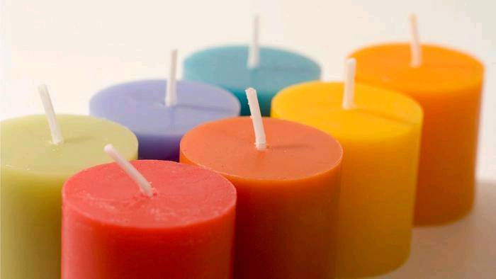 Velas y velones de diferentes Colores en Cajamarca
