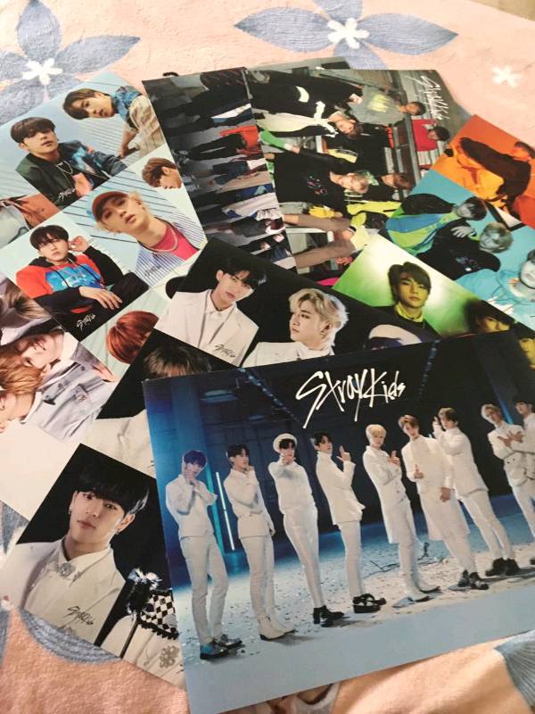 STRAY KIDS POSTERS