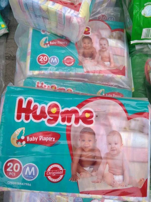 Pañales desechables Hugme en Caracas