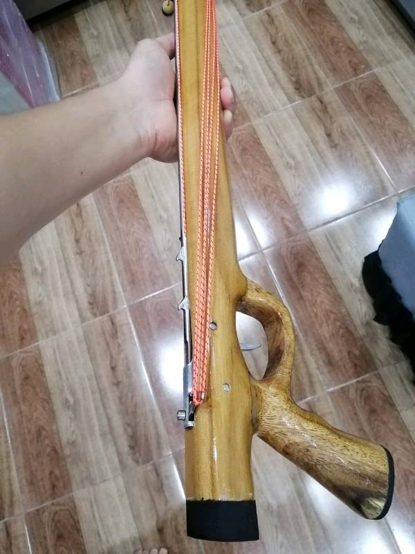 Arpón artesanal en Manta