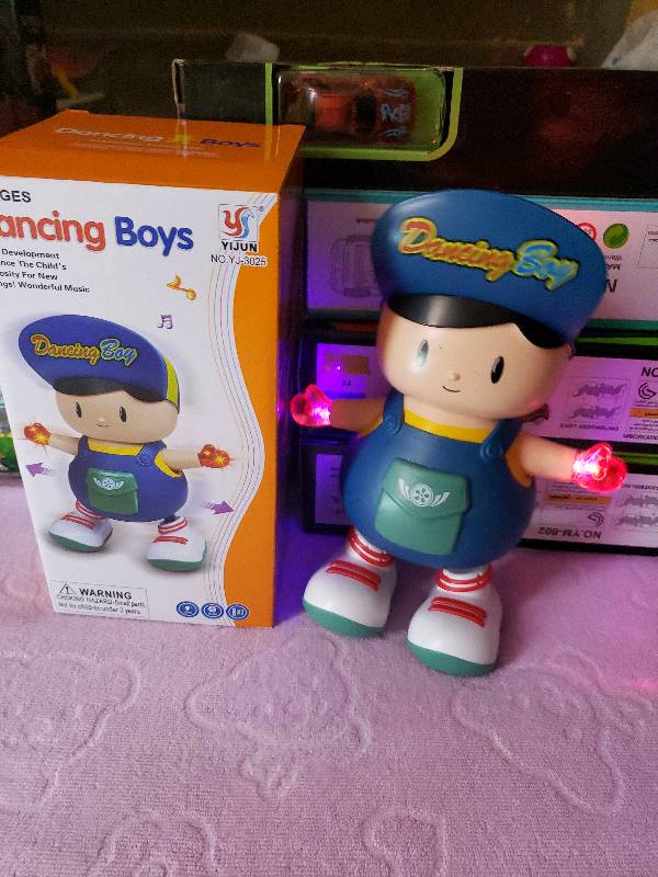 Niño bailarin en Punta Colorada