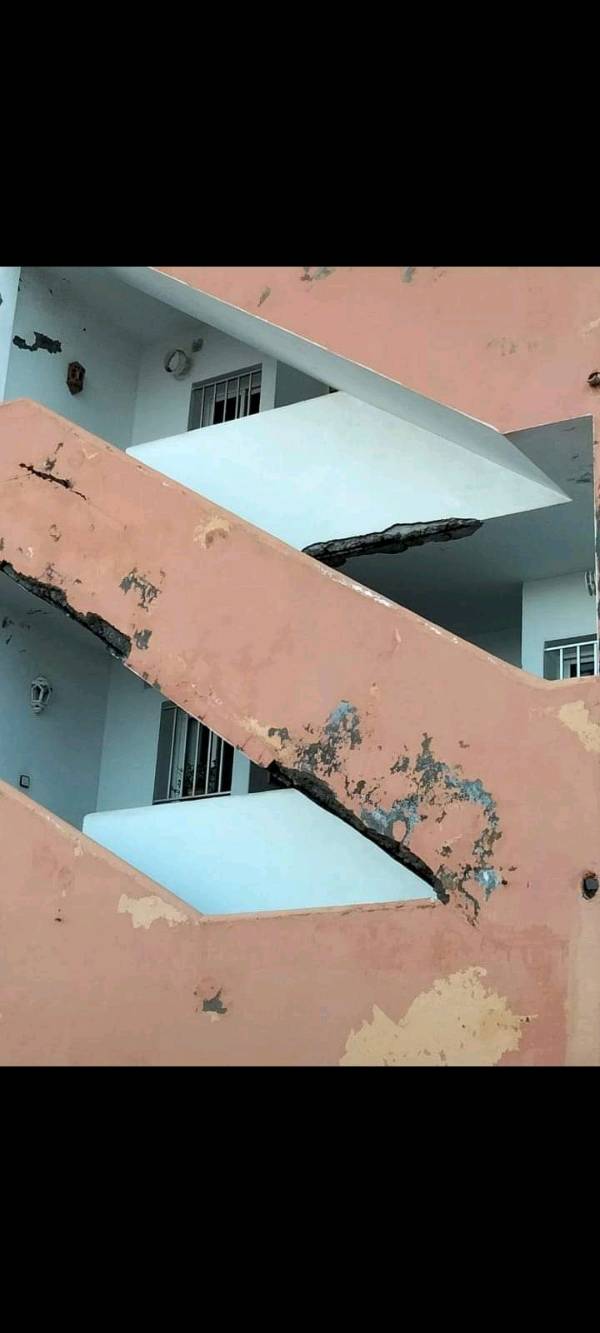 Resane en muros, aplicación de pintura en Campeche