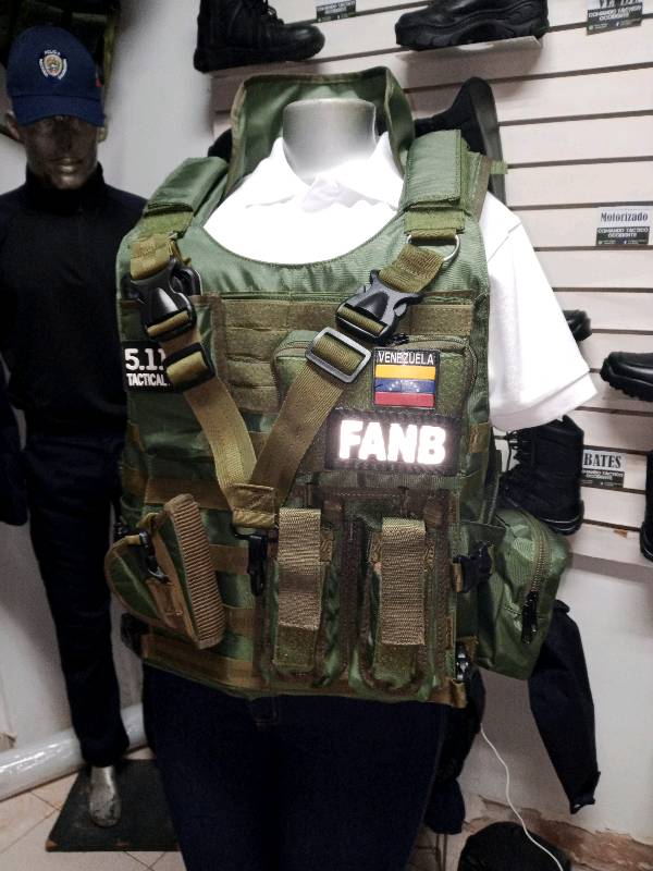 Equipo tactico certificado en Caracas