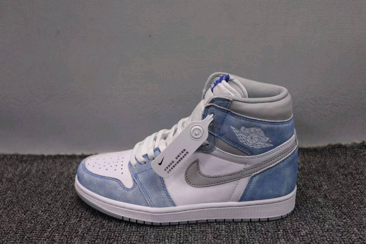 Jordan 1 Retro High OG Hyper Royale en Miami