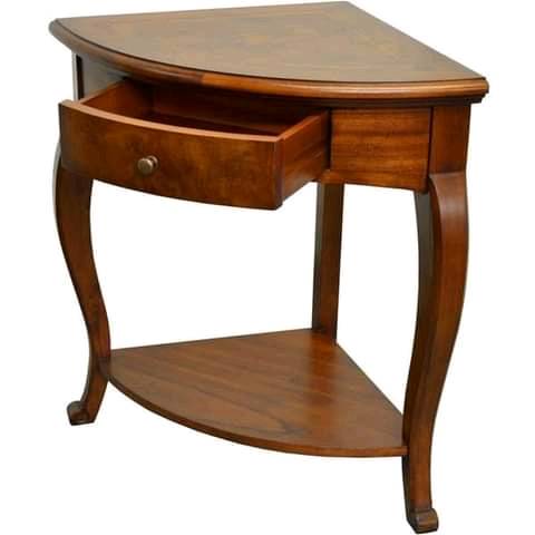 Mesa esquinera en Ciudad Nezahualcoyotl