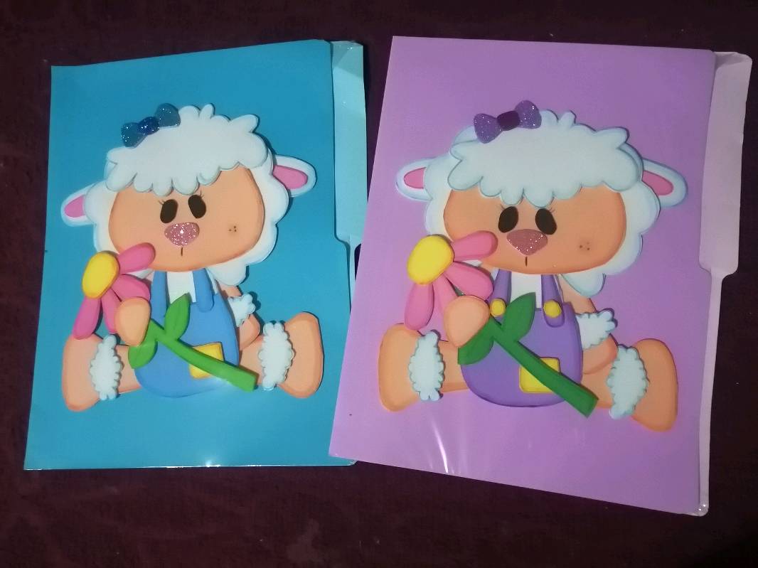 Folderes decorados en Antiguo Cuscatlan