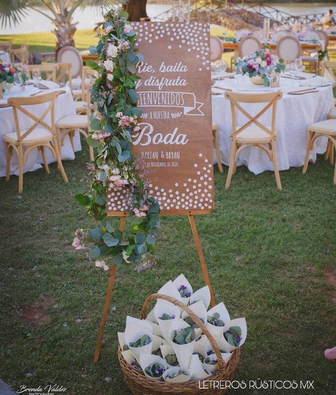 Letrero de Recepción Mediano en Tijuana