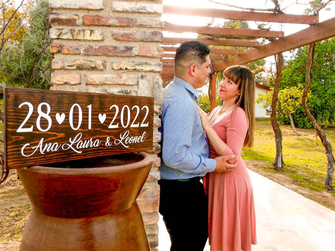 Letrero SAVE THE DATE en Tijuana