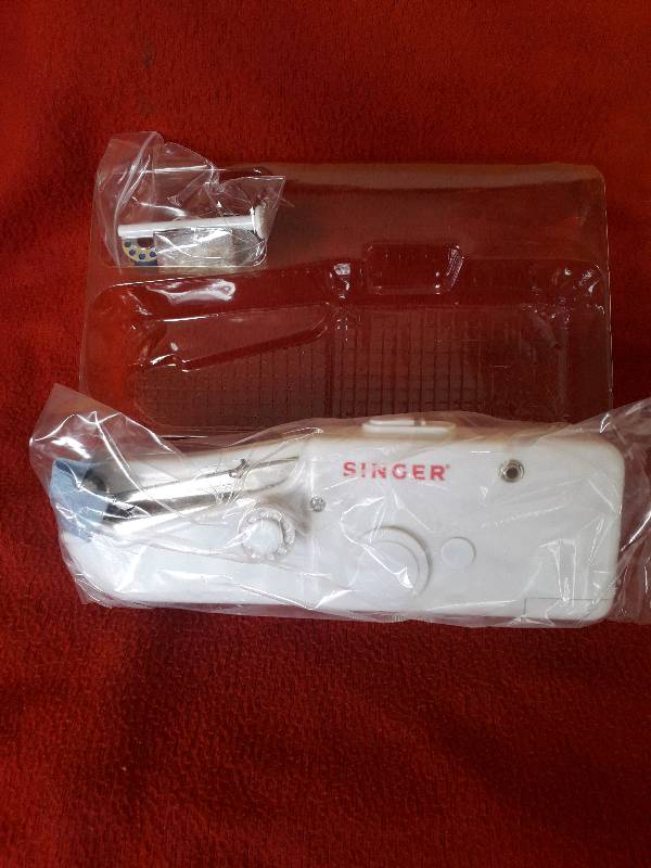 Máquina portátil marca singer en Porlamar