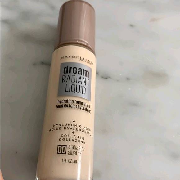 Bases Maybelline Dream Radiant en David