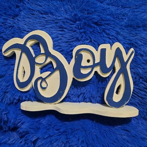 Letra Boy en madera para mesa en San Pedro de Macoris